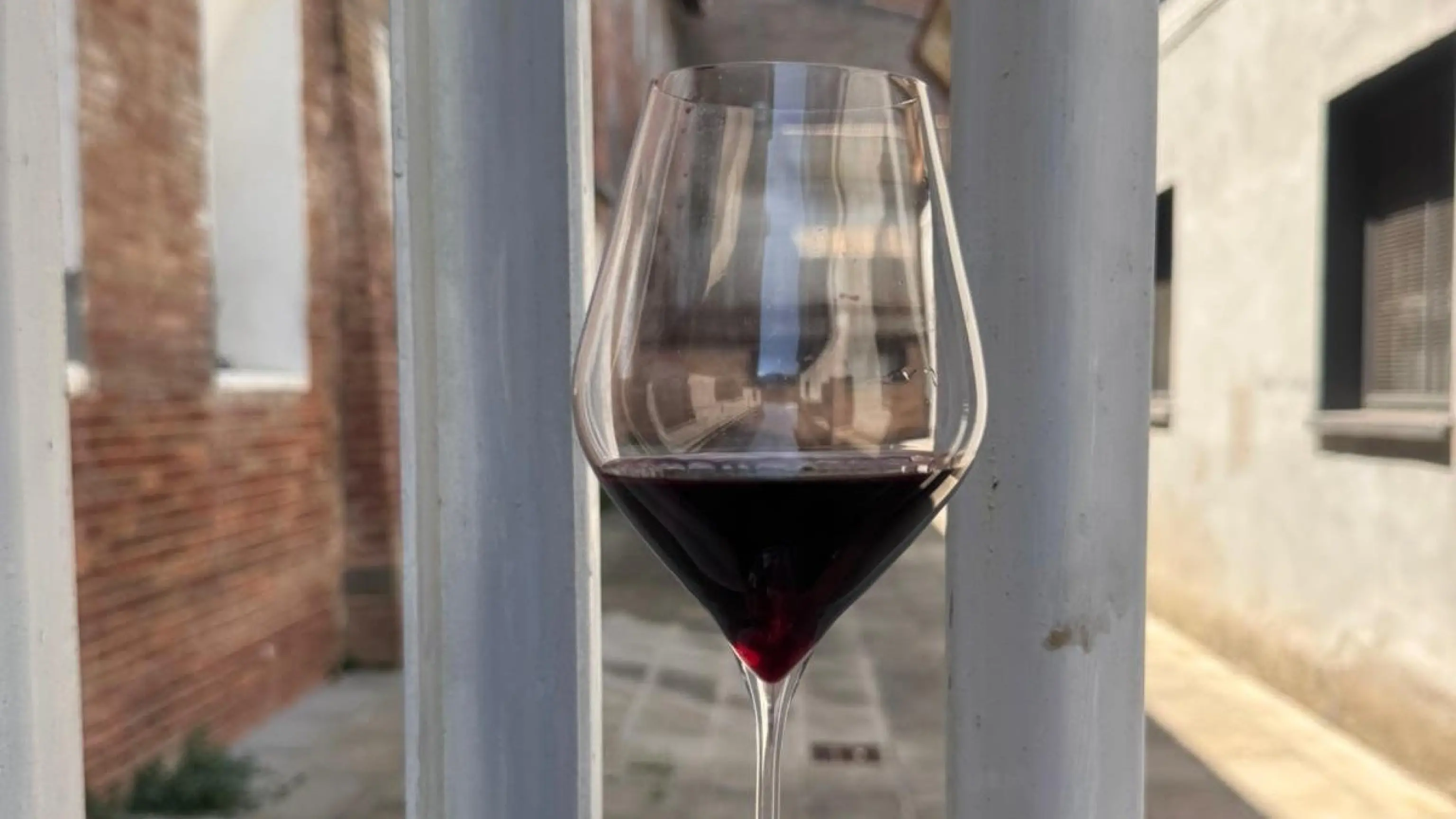 Vino, nel carcere di Siena cinque detenuti diventano sommelier